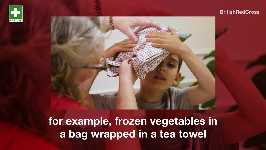 Learn first aid for a head injury | British Red Cross